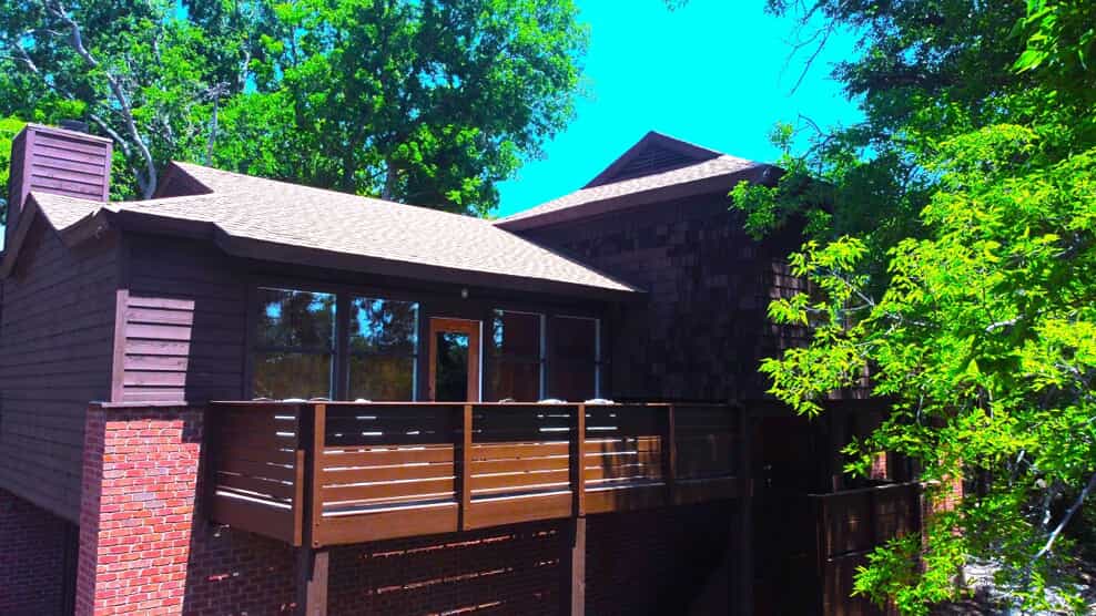 An elevated deck becomes a glorious sun deck in Tarrant County, TX.